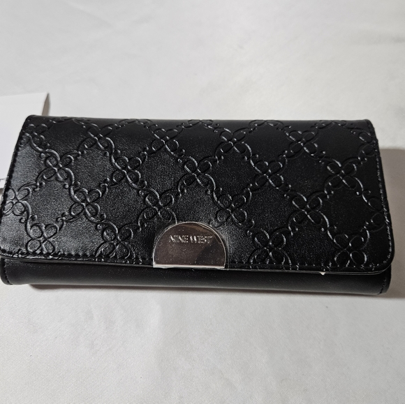Nine West | Accessories | Nine West Wildwood Slg Bifold Black Wallet ...